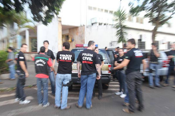 Membros De Quadrilha Especializada Em Roubo De Carros Na Região