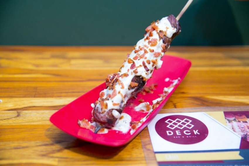 Em BH, 30 espetos diferentes a R$ 10 cada. Bom apetite!