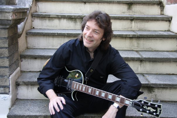 Steve Hackett, da banda de rock progressivo Genesis, se apresenta em BH