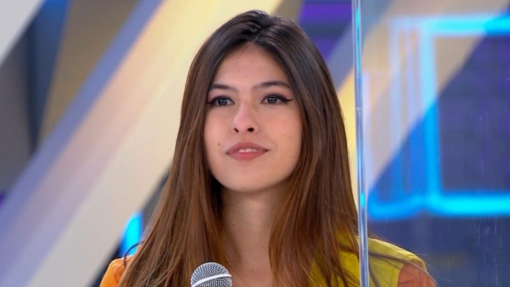 Atriz passa mal durante programa no SBT e precisa deixar palco