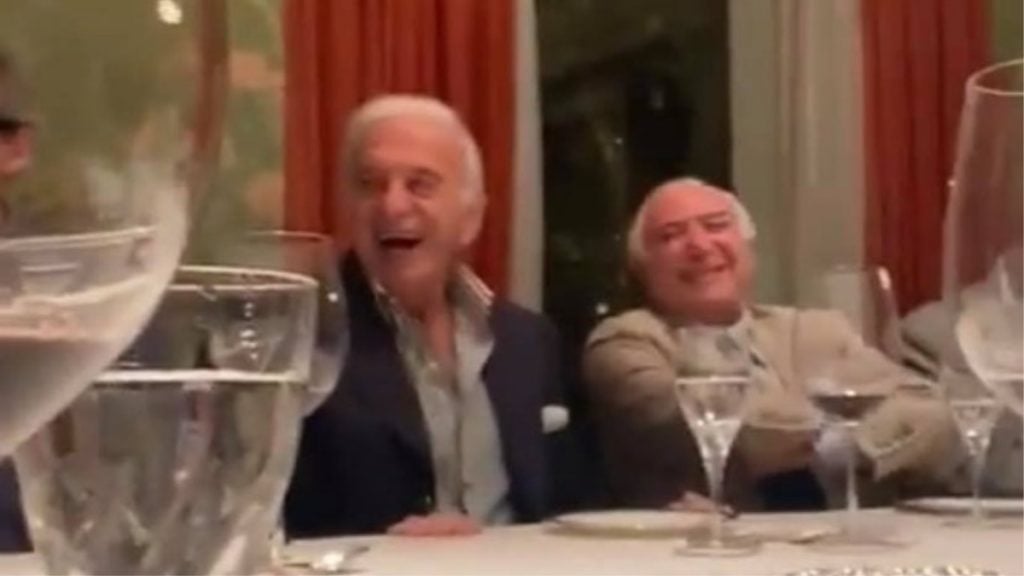 Michel Temer aparece em mesa de jantar rindo de imitação de Bolsonaro