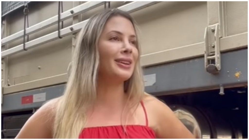 Musa dos caminhoneiros, Aline Fuchter sofre grave acidente