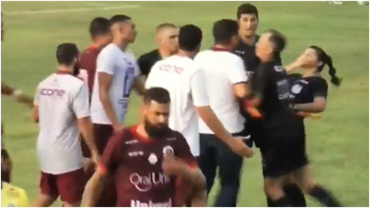 Técnico de futebol é demitido e banido por 30 dias por agressão à auxiliar