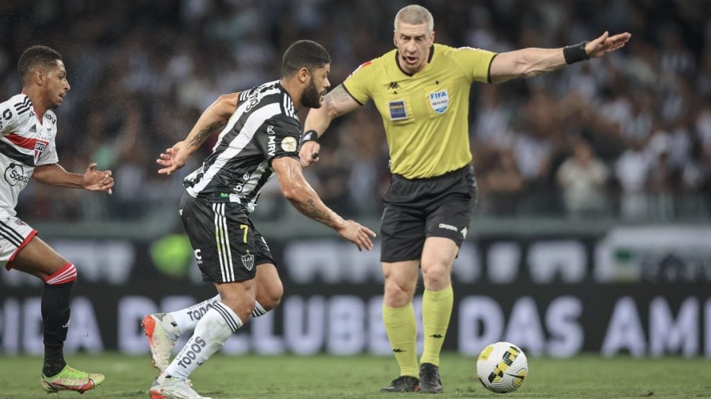 Daronco deverá pagar R$ 5 mil após polêmica com Hulk