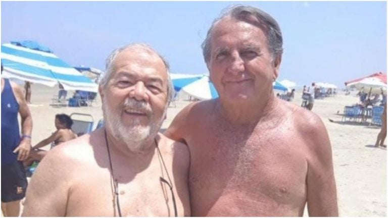 Foto de 'Lula e Bolsonaro' na praia diverte internautas