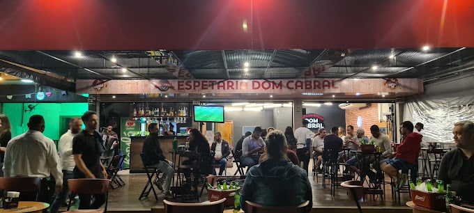 Alberto Cintra, conheça os bares da badalada rua de BH