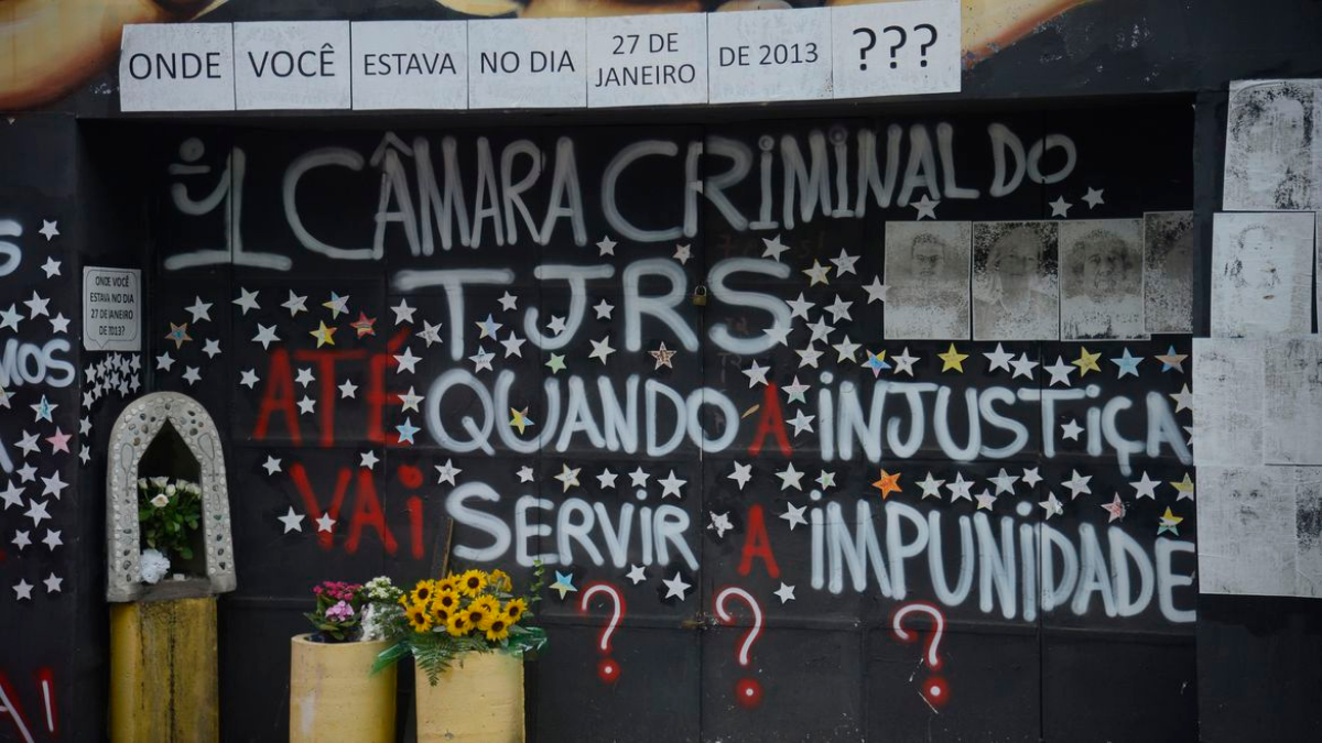 10 anos de Boate Kiss: pais e amigos fazem vigília