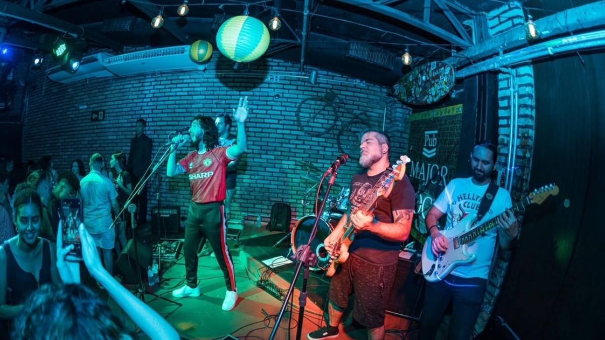 Major Lock: Tradicional pub de BH mistura gerações e boa música