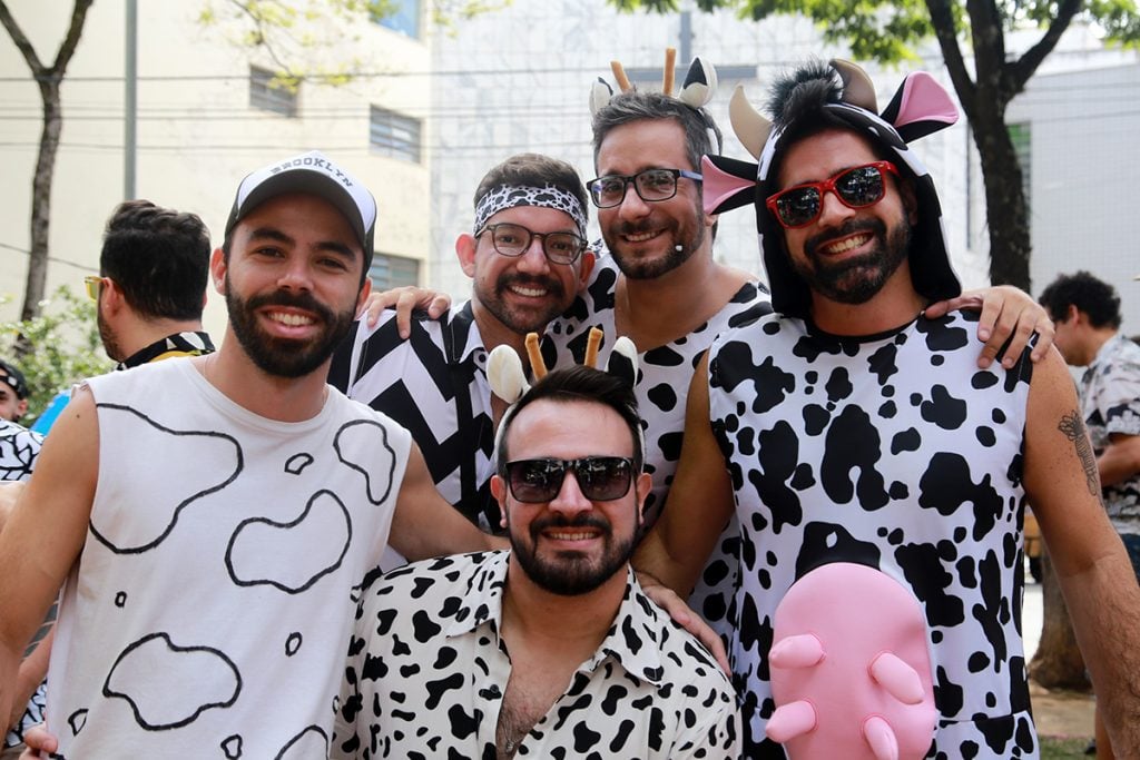 FOTOS: Mamá na Vaca tem casamento e lota ladeiras em BH