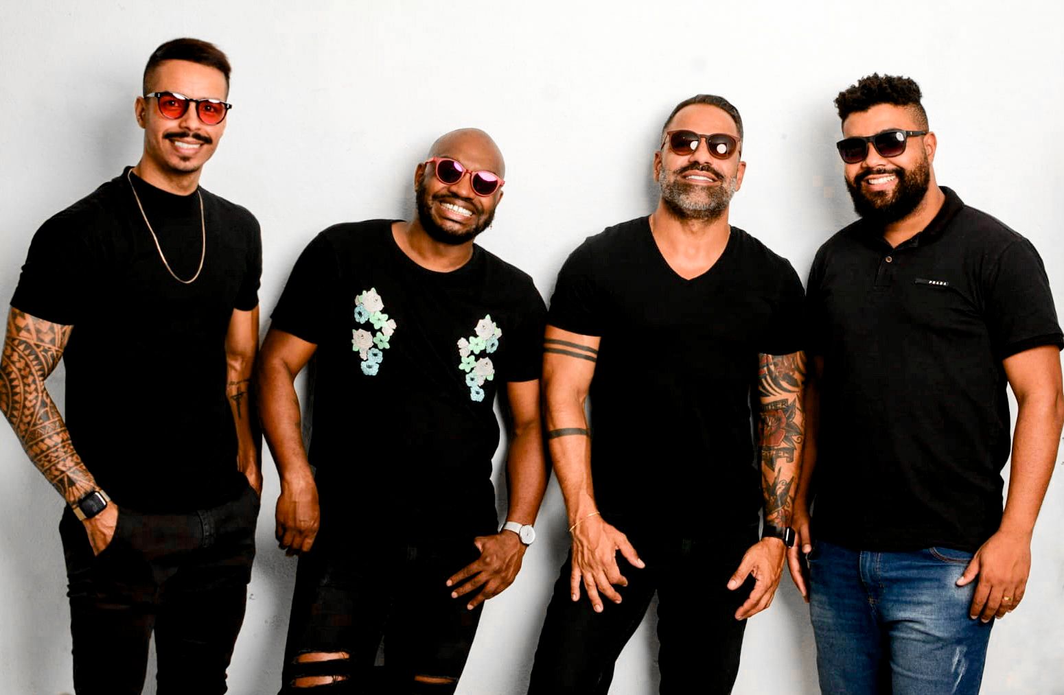 Cantor de pagode ao dançar com motorista em ônibus de BH