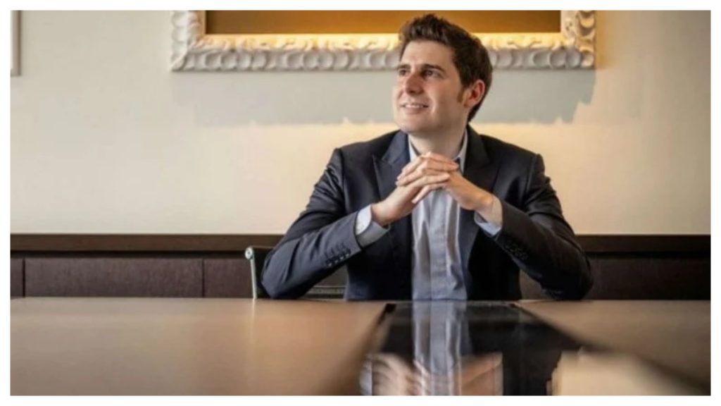 Eduardo Saverin se torna a pessoa mais rica do Brasil