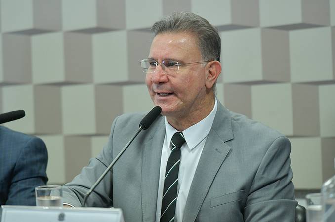 “critérios” de utilização do VAR no futebol brasileiro.