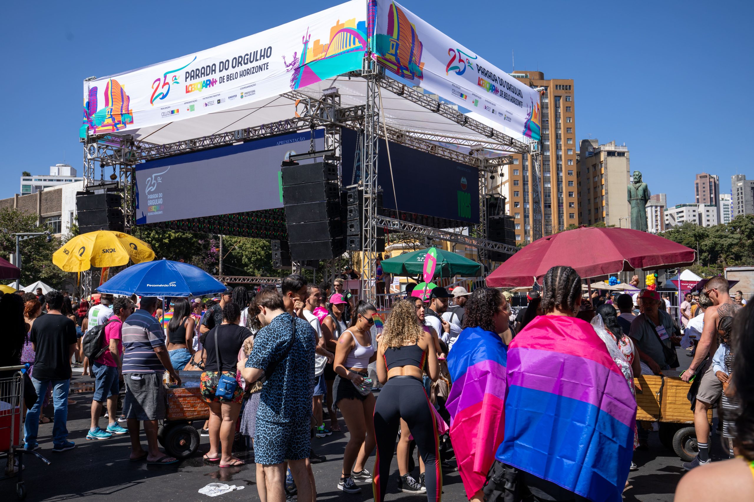 Veja fotos da 25° Parada LGBT + em Belo Horizonte