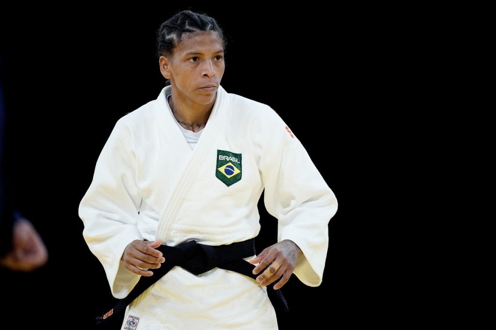Olimpíadas de Paris: Rafaela Silva perde medalha após punição