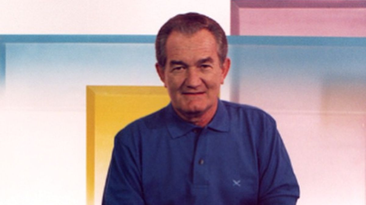 Leo Batista, jornalista esportivo da Globo, é internado aos 92 anos