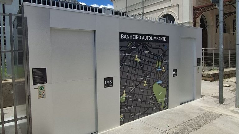 VÍDEO: Primeiro banheiro autolimpante é inaugurado em BH