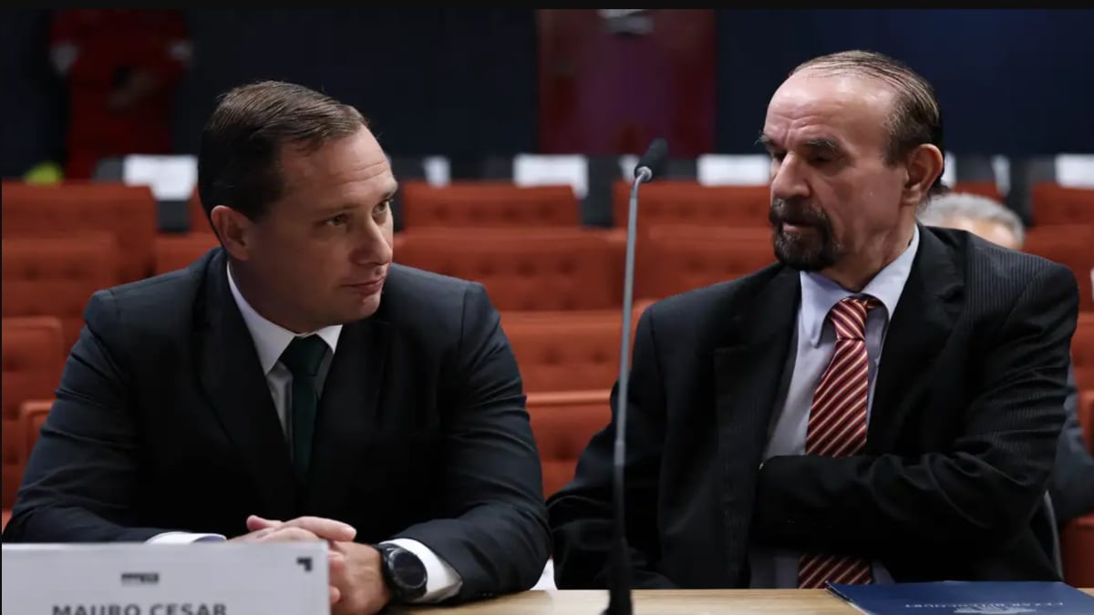 Cid confirma Bolsonaro em apresentação de minuta golpista