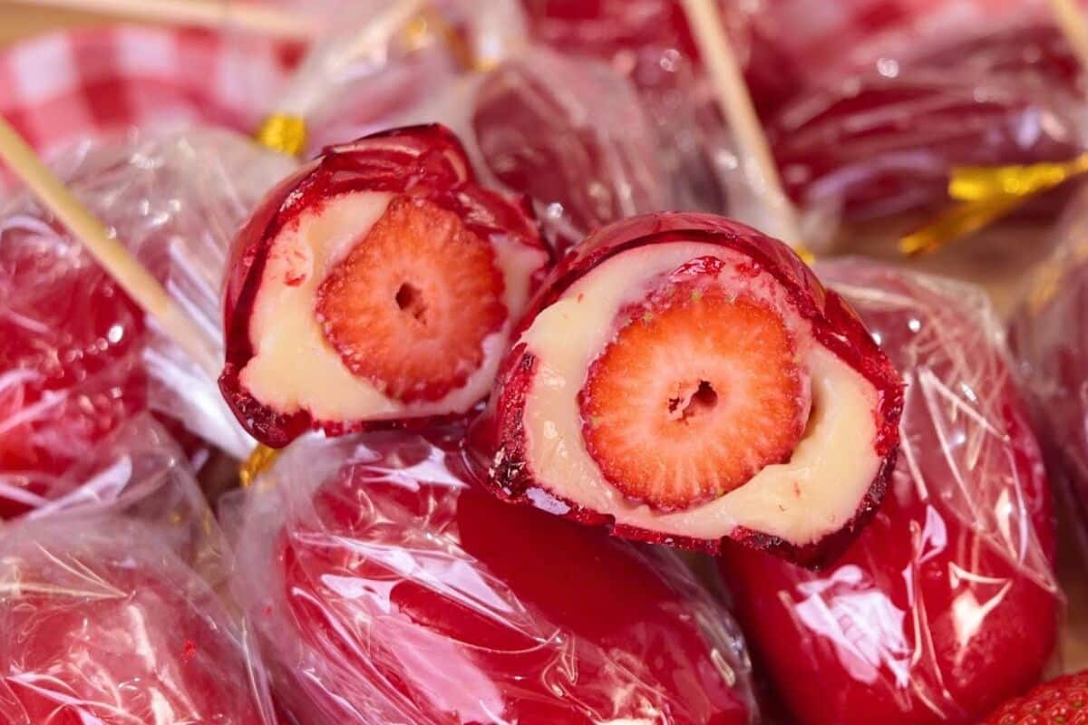 Dentista Alerta Sobre Os Riscos De Consumir Morango Do Amor