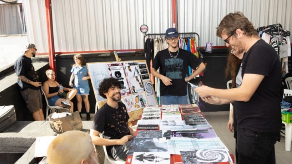 Feirinha no Helena Greco leva brechós e arte para o Santa Tereza