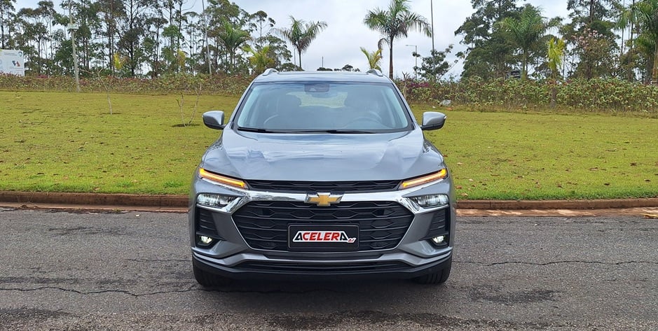 Chevrolet Tracker Premier 2026 ficou um pouco mais refinado