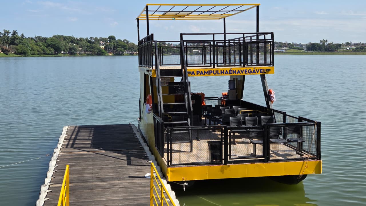 Capivarã inicia passeios na Pampulha; veja imagens