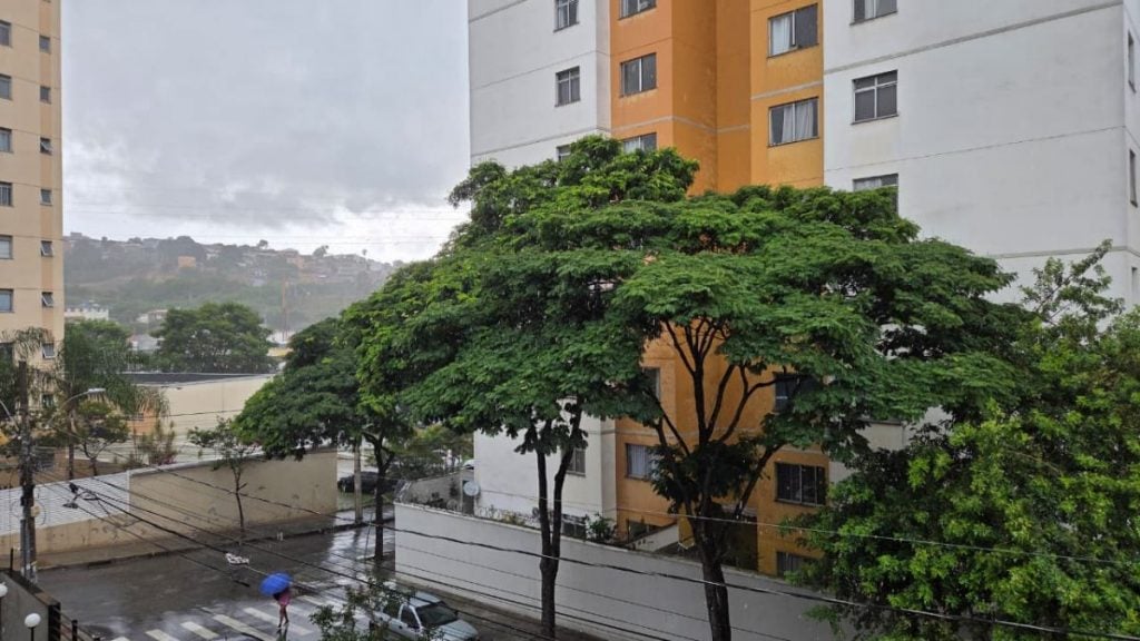 BH está em alerta de pancadas de chuva até esta sexta-feira