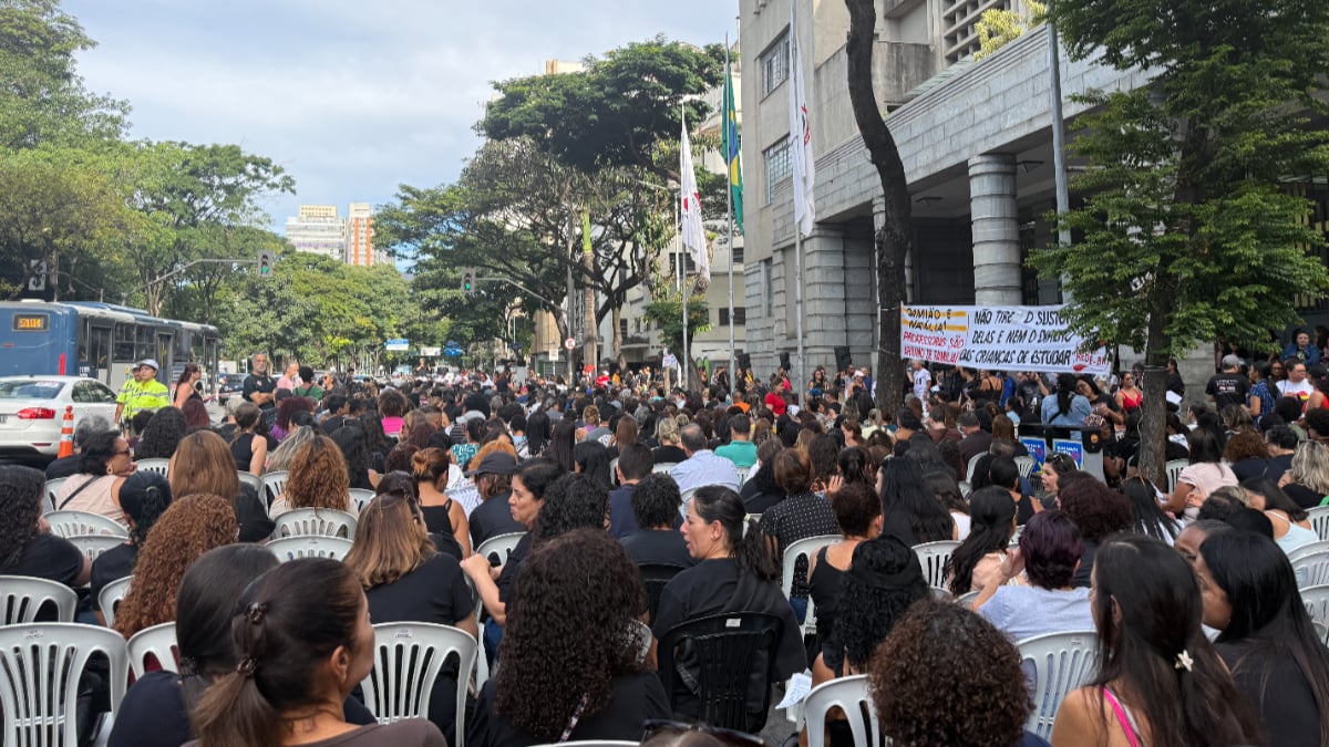 Professoras de BH que fizeram greve vão ficar sem salário